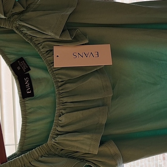 Evans | Tops | Womens Top Size 6 | Poshmark